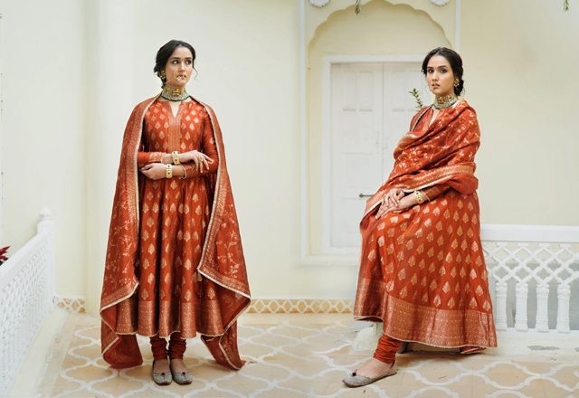 The Most Elegant Outfits for Janmashtami Celebrations – Safaa World